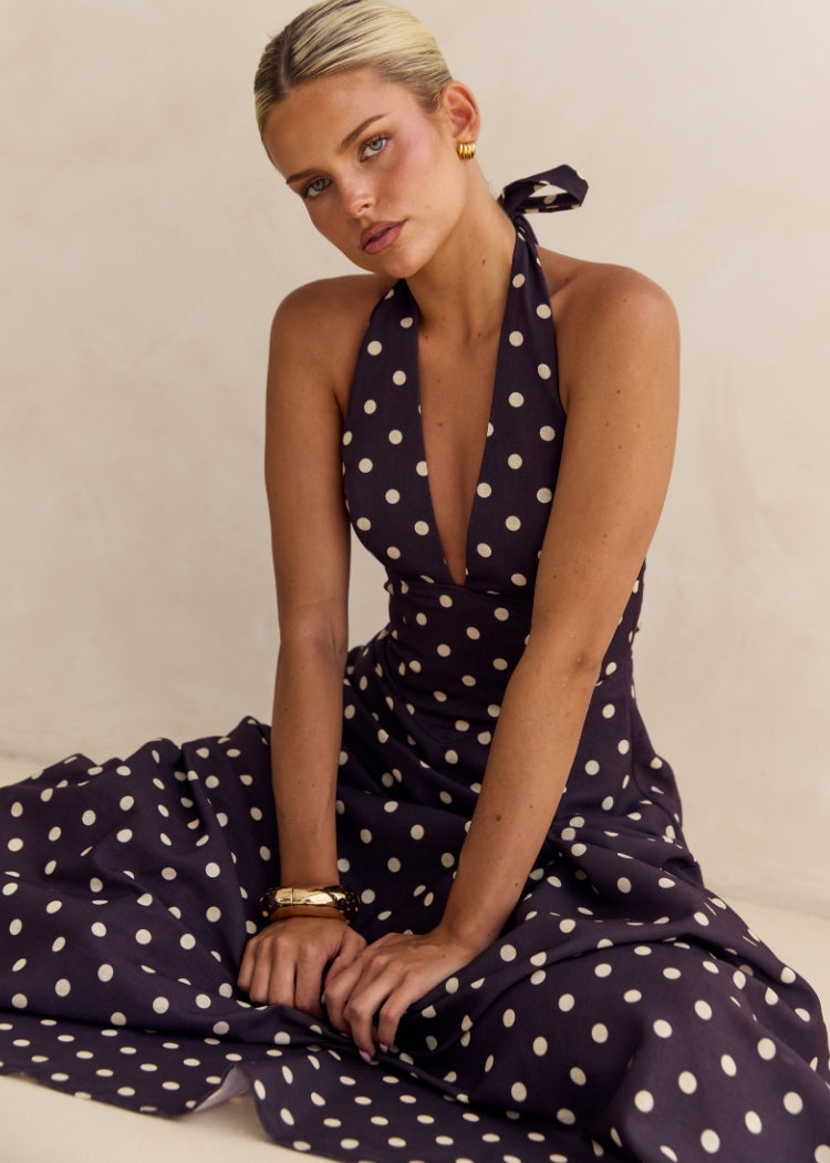 Buy Women's Clothing On Sale Here – Runway Scout